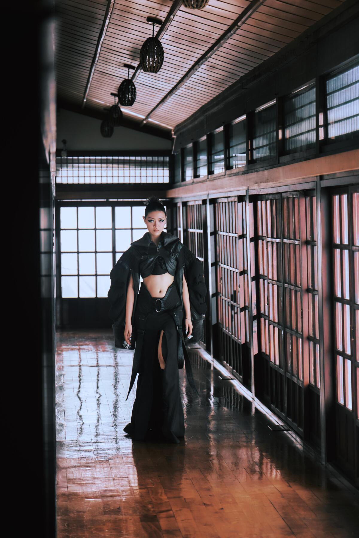 新加坡電音創作人Jasmine Sokko楚晴 以亞洲未來主義為概念 發行全新專輯《BURNOUT DYNASTY》 – 一事無成的老編｜華語 ...